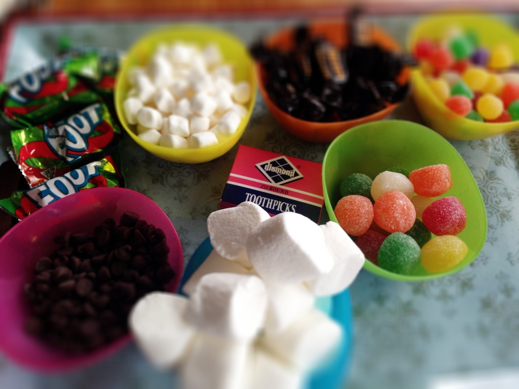 Candy Nativity Scenes | The Gingham Apron