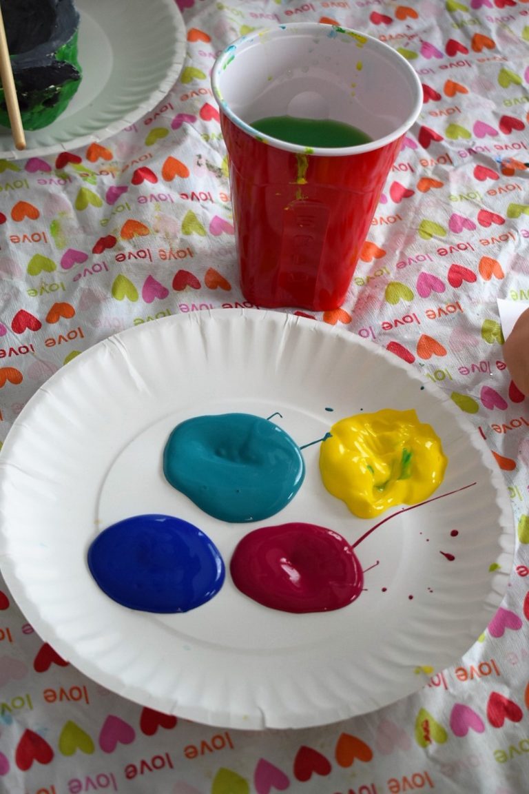 Favorite Homeschool Art Books, Resources, and Ideas | The Gingham Apron