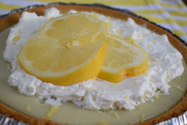 Quick and Easy Lemon Pie | The Gingham Apron