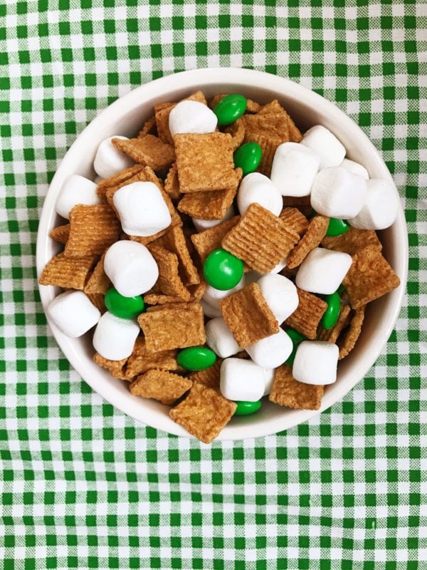 St. Patrick’s Day Snack Mix | The Gingham Apron